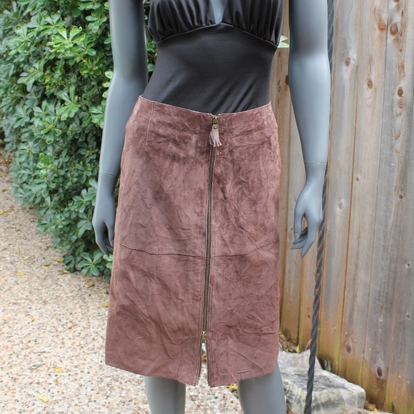 Isaac Mizrahi | Skirts | Isaac Mizrahi Genuine Suede Skirt Size 4 ...